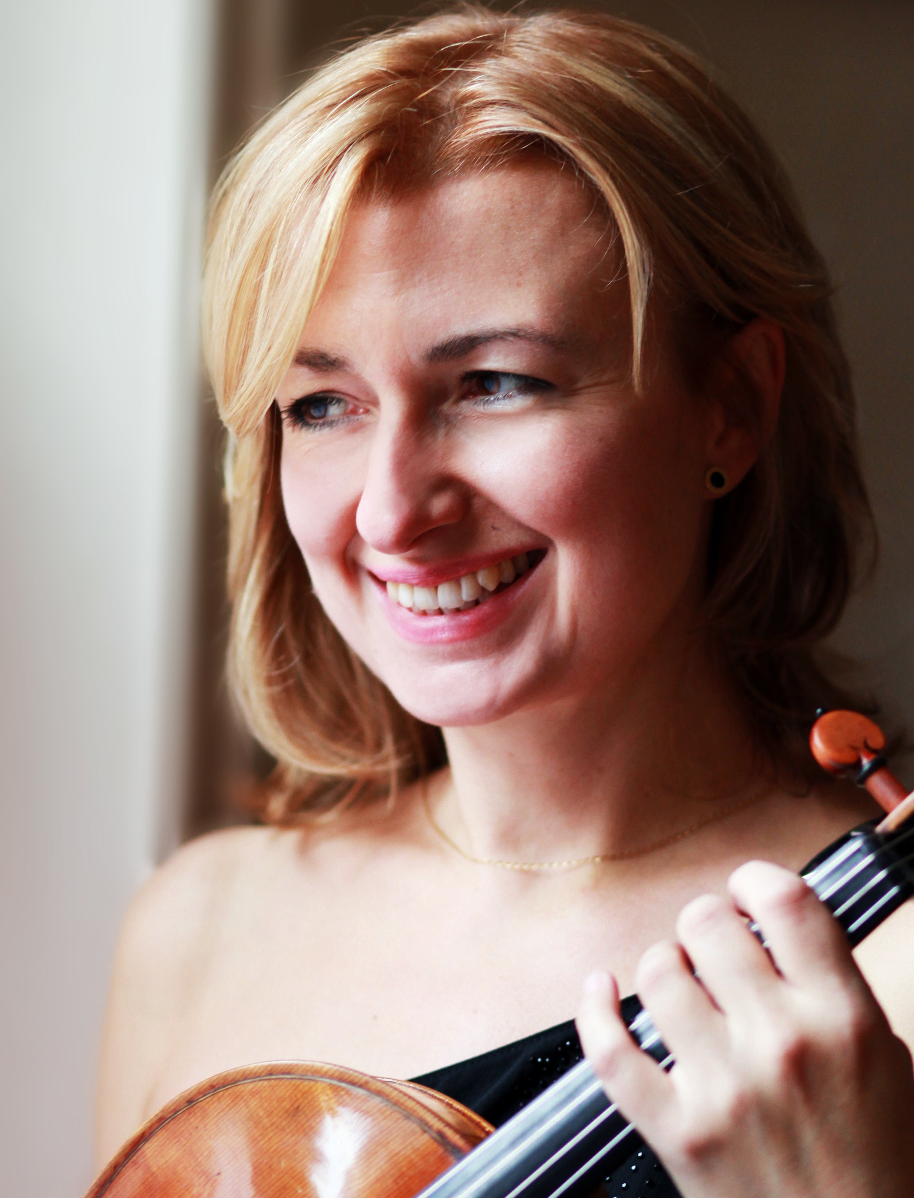 Rachel Roberts | viola – Resonus Classics & Inventa Records